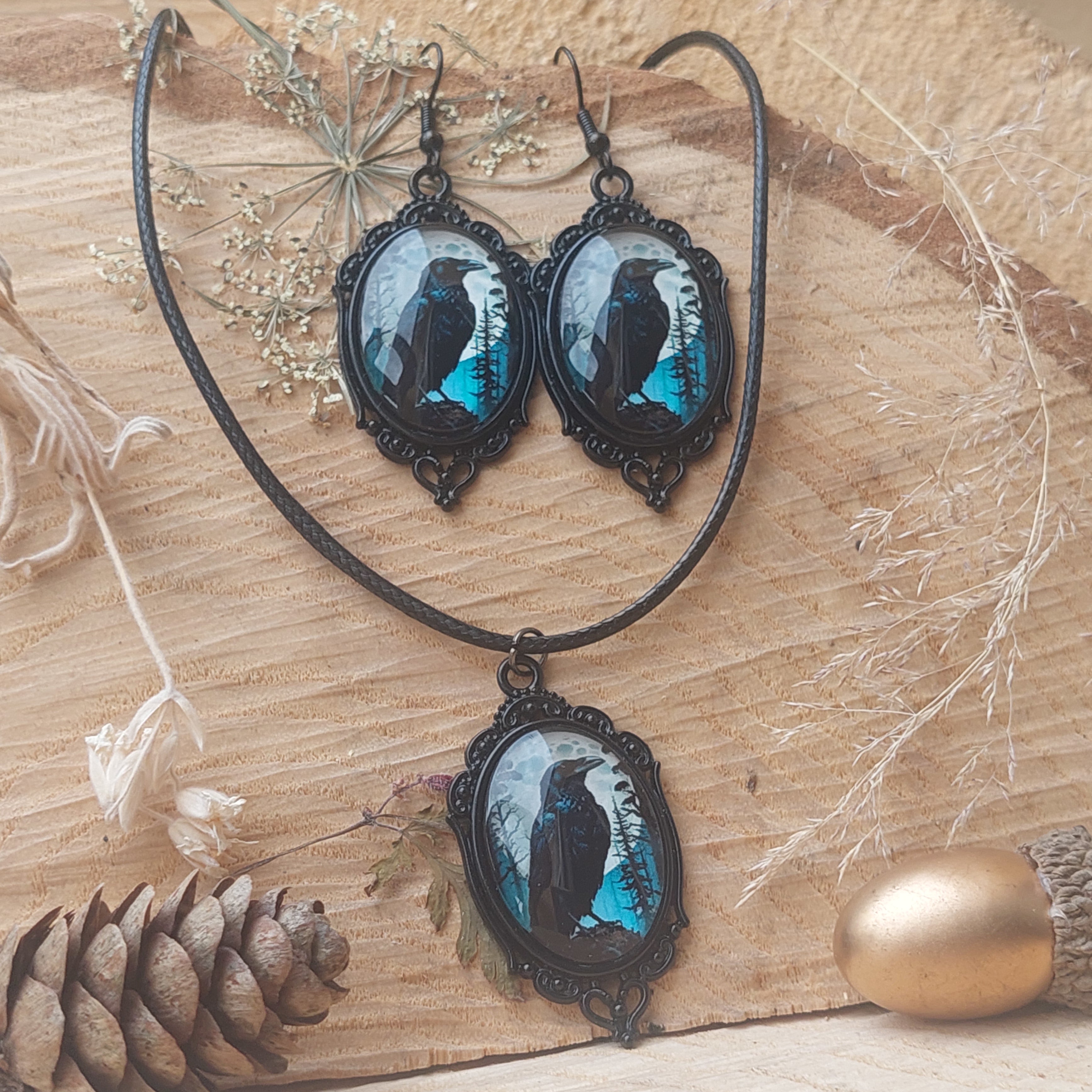 Gothic Raven Jewelry Set – Cameo Earrings & Necklace – Angelenade